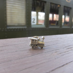 Train Lapel Pin - CC181- Locomotion, Transportation, and Railroad Pins ...
