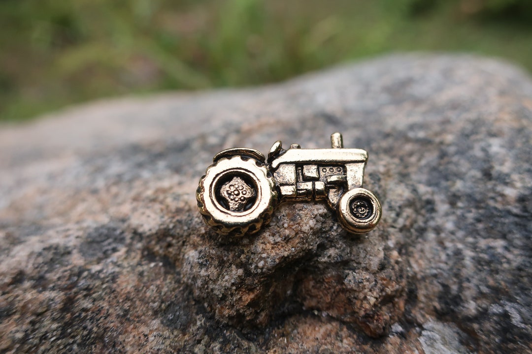 Tractor Gold Dipped Pewter Lapel Pin - CC570G- Agriculture and Farming ...