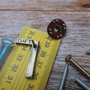 Square Lapel Pin-cc171- Carpenter Tools, Carpenter, Square Tool, Tools ...