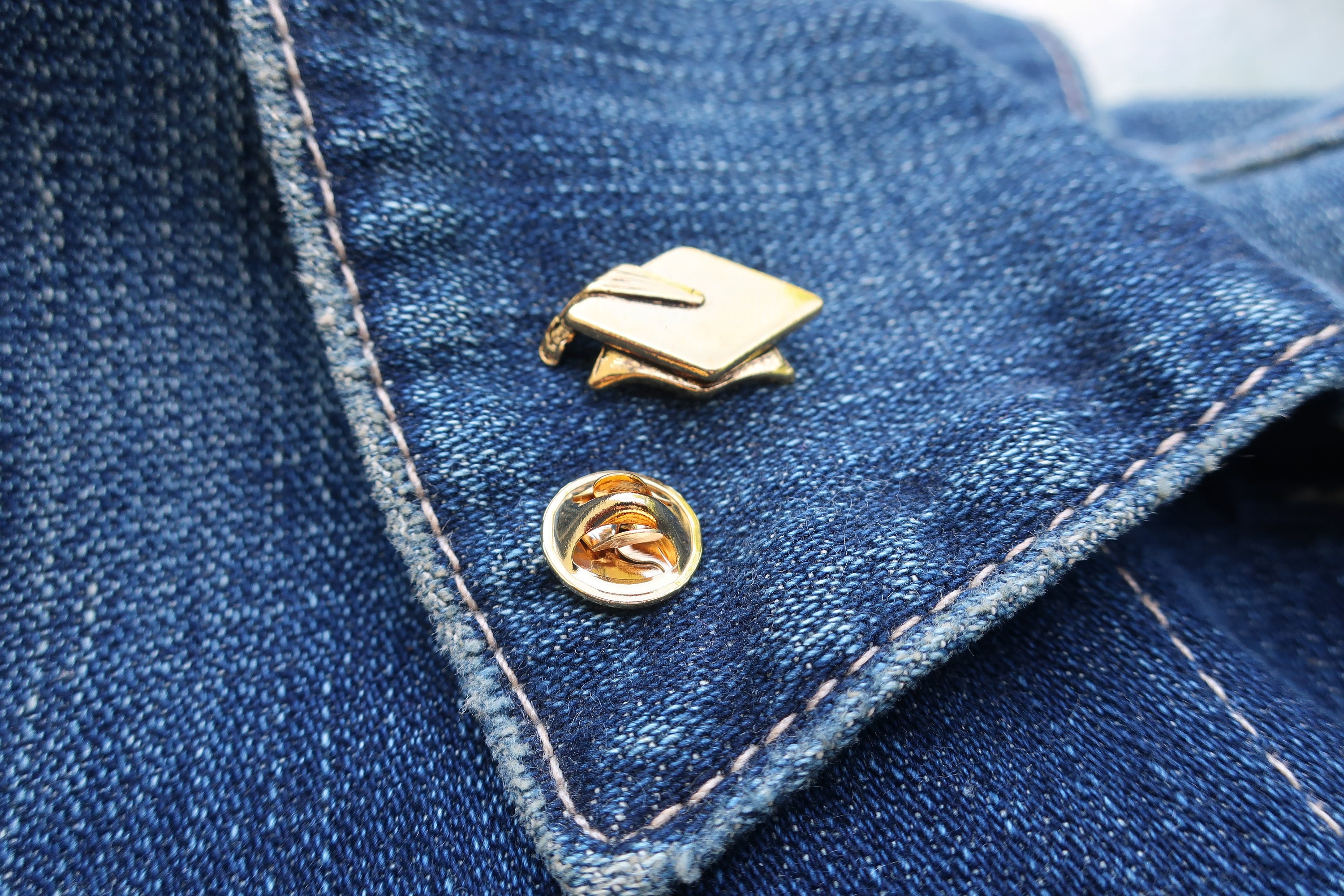 Gold Graduation Cap Lapel Pin- CC504G- Graduation Party Favors, Grad ...