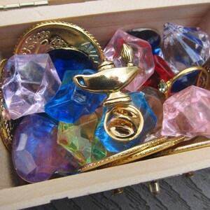 Gold Lamp of Learning Lapel Pin- CC507G- Oil Lamp, Genie Lamp, Academia ...