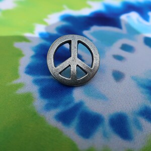 Peace Sign Lapel Pin - CC370- Peace, Hippie, Anti-war, Civil Rights ...