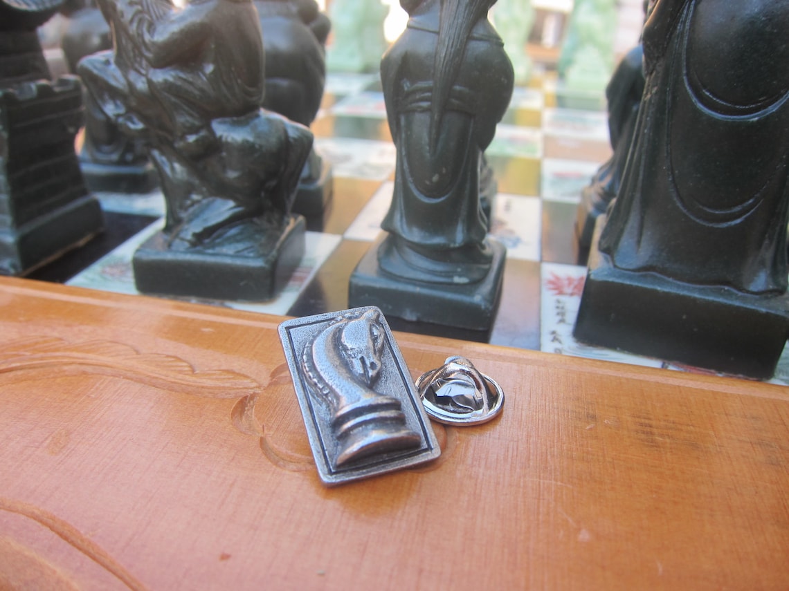 Chess Knight Lapel Pin- CC625- Chess, Chess Knight, Chess Pieces ...