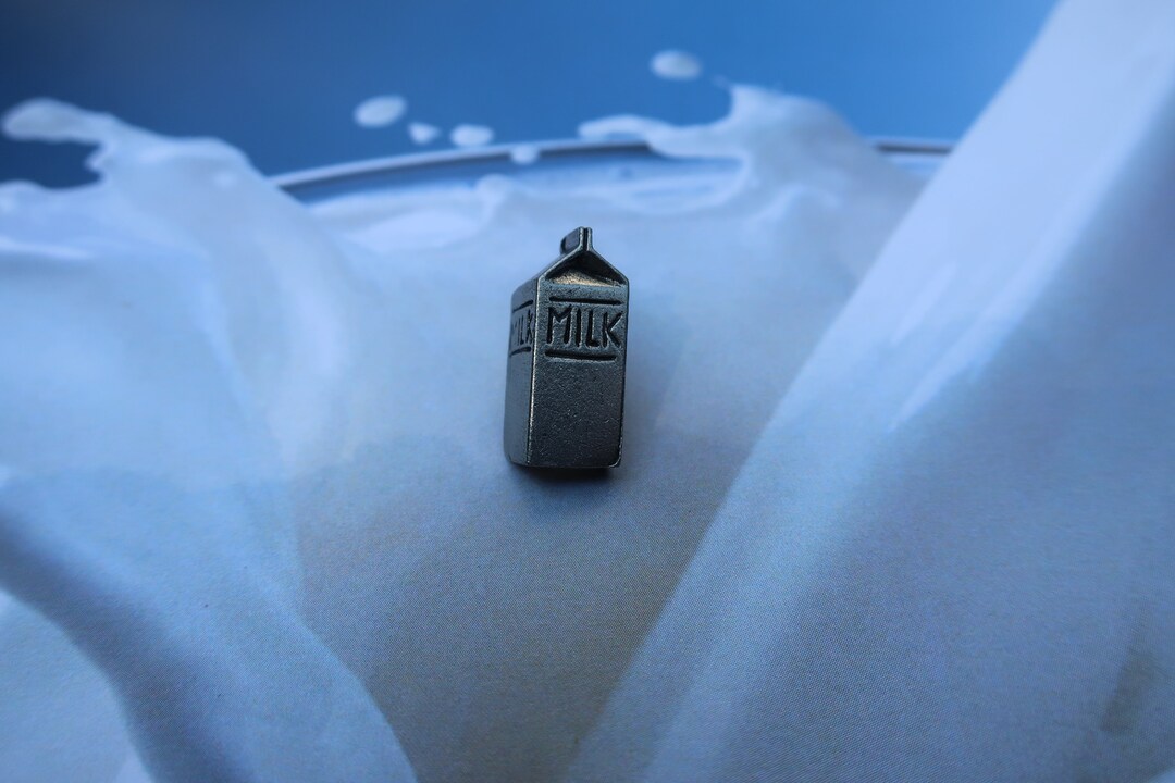 1/2 Gallon of Milk Lapel Pin - CC348- Milk, Dairy, Dairy Farmers, and ...