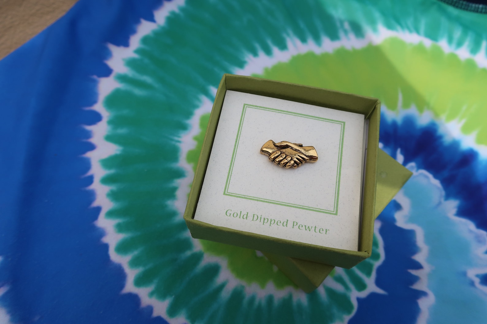 Gold Handshake Lapel Pin CC371G Handshake, Agreement, Business, Deal ...