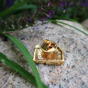 Gold House Lapel Pin- CC613G- House, Home, Realty, and House Warming ...
