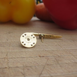 Gold Chef Knife Lapel Pin- CC195G- Kitchen and Culinary Pins and Gifts ...