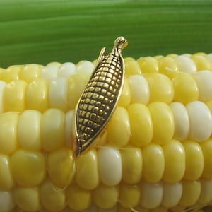 Gold Corn Lapel Pin-cc441g- Vegatable, Farming, Farmer, Farm, and ...