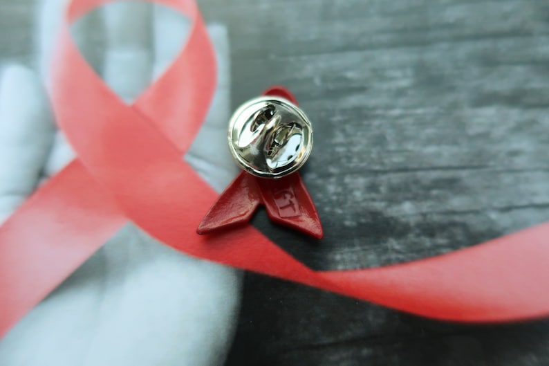 Red Ribbon Pin Raise Awareness for AIDS/HIV Alcohol Abuse | Etsy
