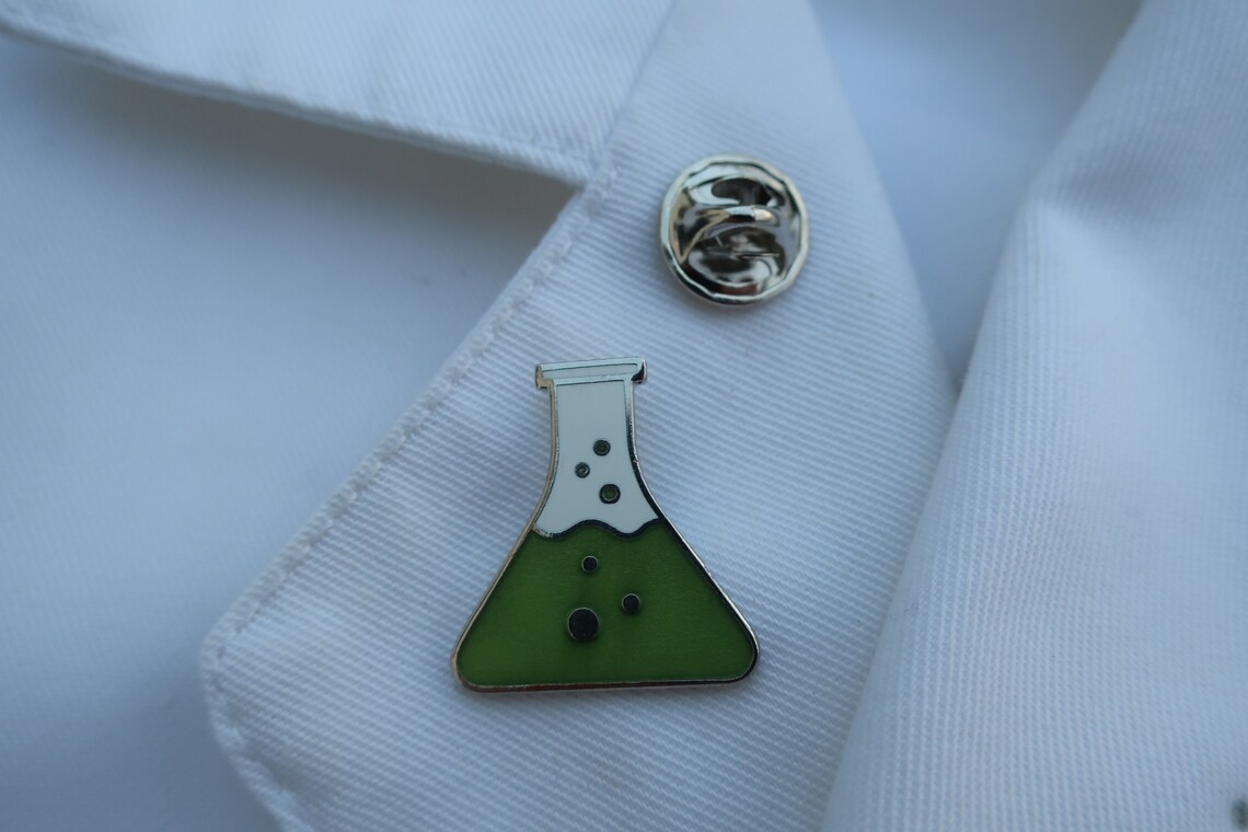 Flask Enamel Lapel Pin EP117 Flask Lab Laboratory | Etsy