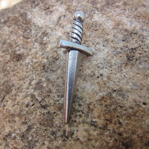 Dagger Lapel Pin - CC545- Medieval and Shakespeare Pins- Swords - Etsy
