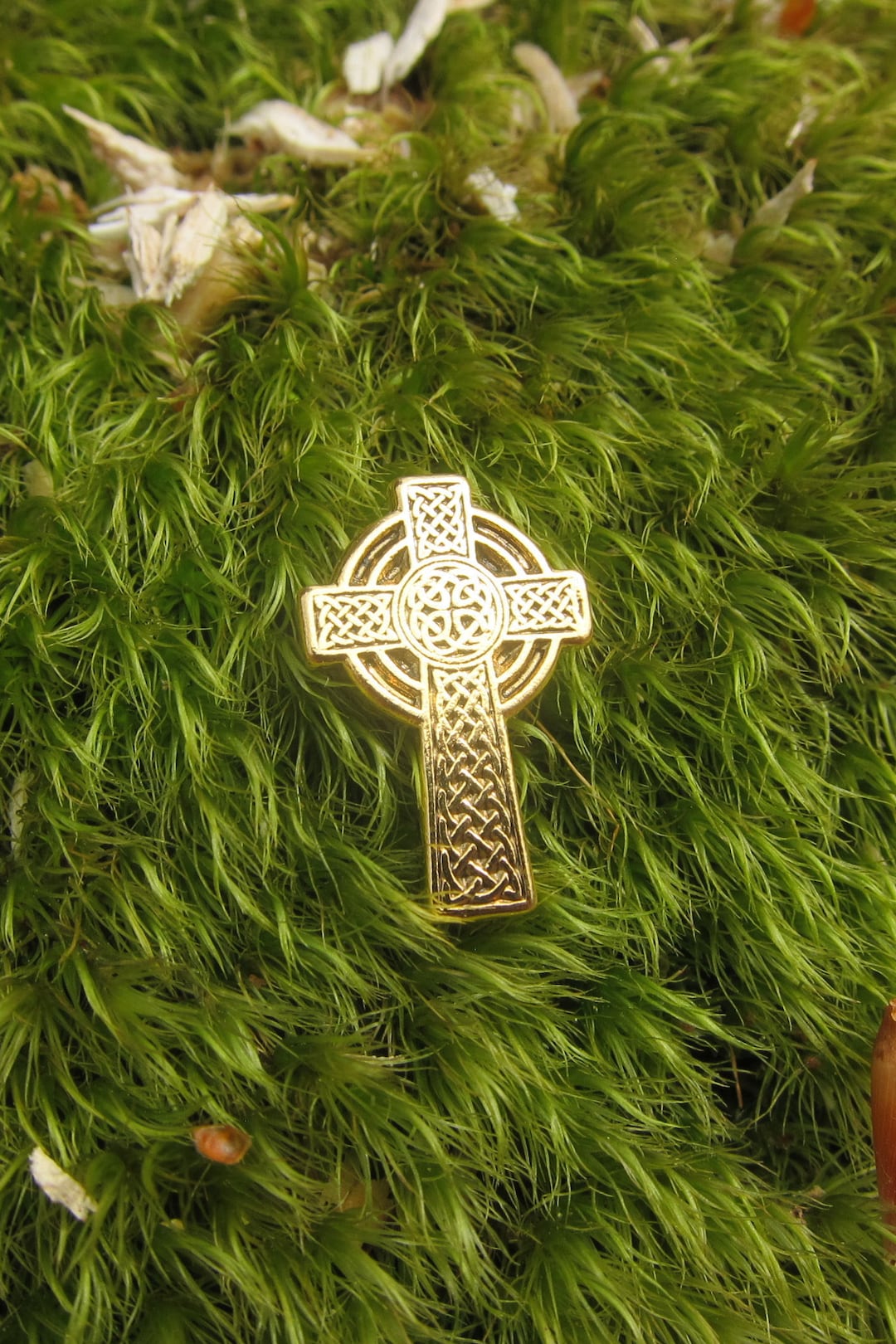 Gold Celtic Cross Lapel Pin-cc512g- Celtic, Irish, Gaelic, and Cross ...
