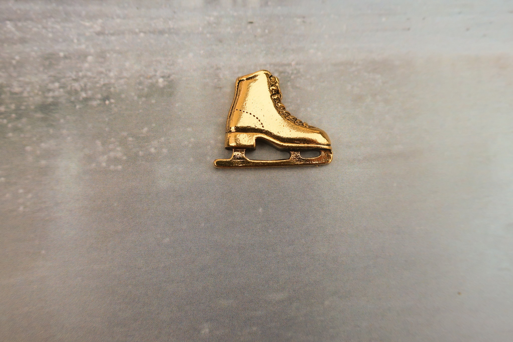 Gold Figure Skate Lapel Pin- CC218G- Figure Skate, Ice Skate, Winter ...