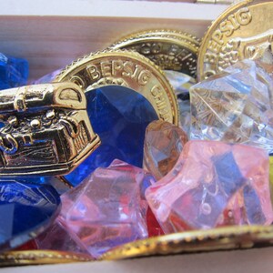 Gold Treasure Chest- CC587G- Treasure, Jewels, and Pirate Pins - Etsy