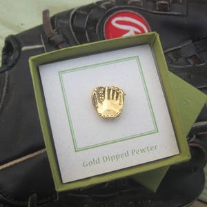 Gold Baseball Glove Lapel Pin- CC160G- Baseball, Baseball Player ...