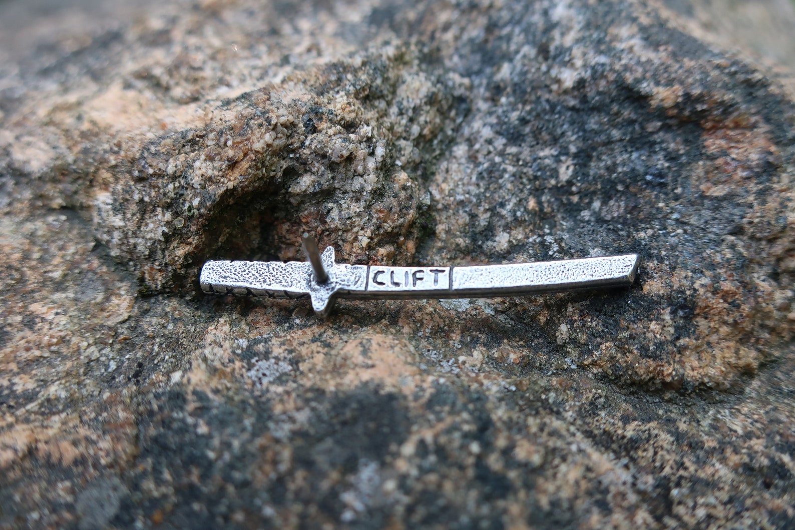 Samurai Sword Lapel Pin - CC511- Katana, Japanese Swords, Feudal Japan ...