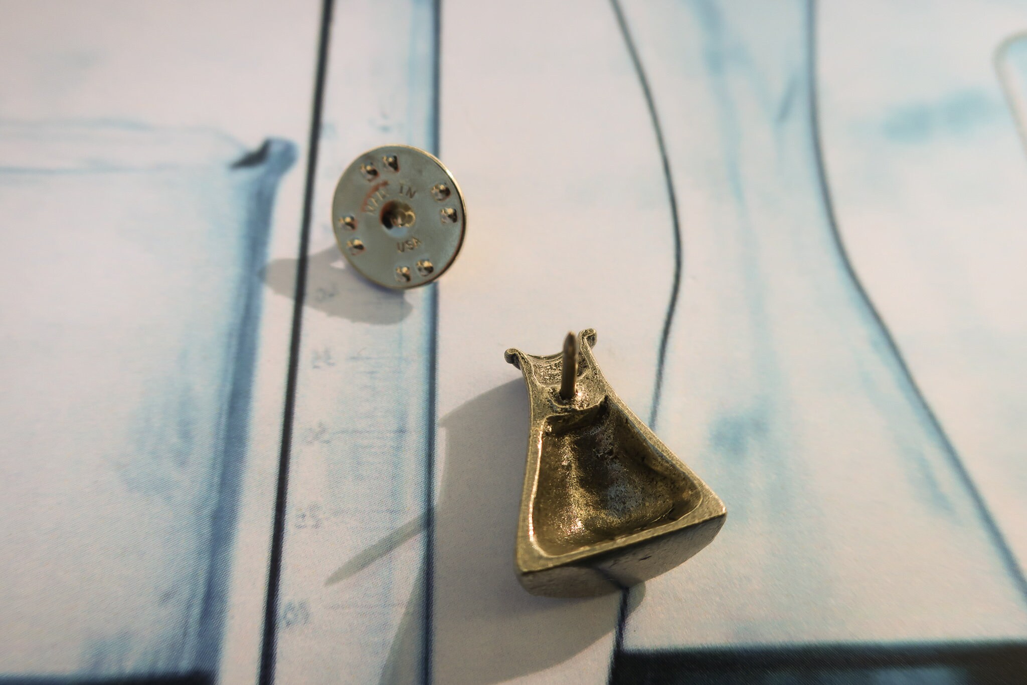 Flask Lapel Pin CC296 Science and Laboratory Pins for - Etsy