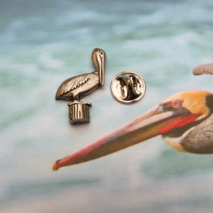 Pelican Lapel Pin- CC527- Gulf Animals- Wildlife Pins - Etsy