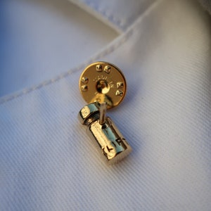 Gold Immunization Vial Lapel Pin- CC426G- Prescription, Pharmacist, and ...