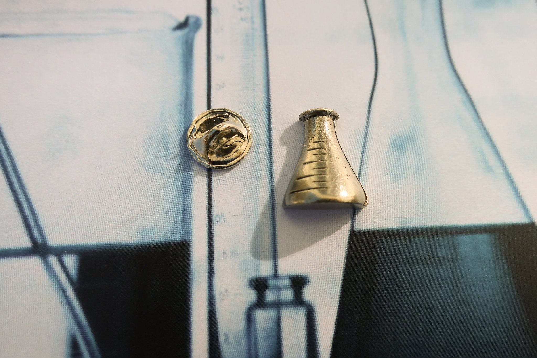 Flask Lapel Pin CC296 Science and Laboratory Pins for - Etsy