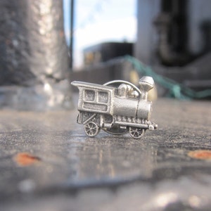Train Lapel Pin - CC181- Locomotion, Transportation, and Railroad Pins ...
