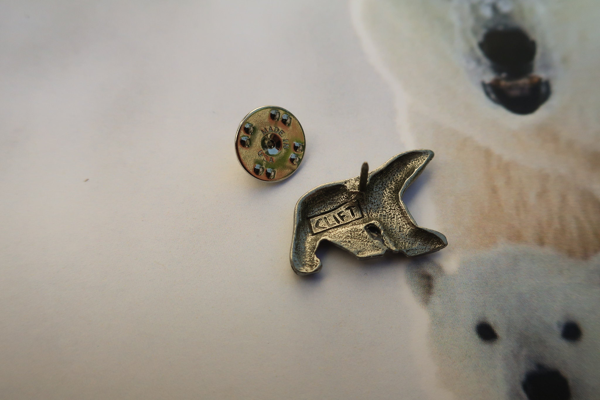 Polar Bear Lapel Pin CC580 Wildlife Pins Arctic Animals - Etsy