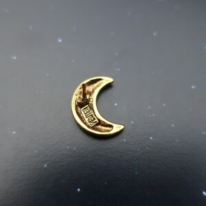 Gold Crescent Moon Lapel Pin- CC457G- Crescent, Moon, Moon Phases ...