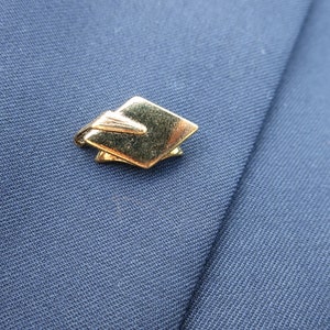 Gold Graduation Cap Lapel Pin- CC504G- Graduation Party Favors, Grad ...