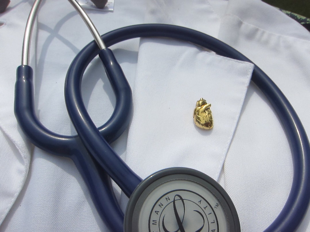 Gold Human Heart Lapel Pin- CC389G- Medical, Anatomy, and Healthcare ...