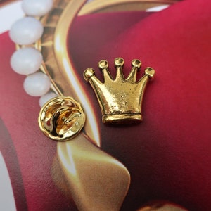 Gold Crown Lapel Pin- CC359G- Crown, Royalty, Princess, Queen, Golden ...