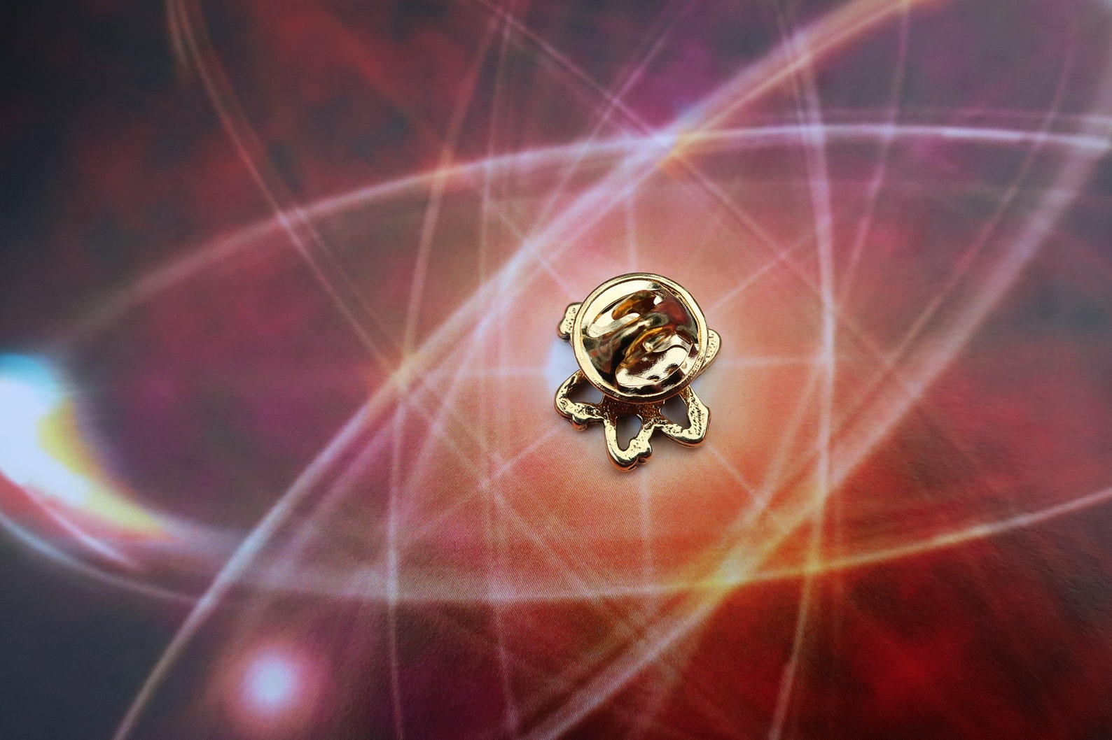 Gold Atom Lapel Pin- CC306G- Science Lapel Pins for Nerds, Geeks ...