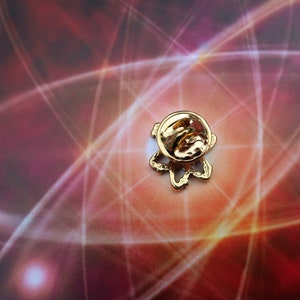 Gold Atom Lapel Pin- CC306G- Science Lapel Pins for Nerds, Geeks ...