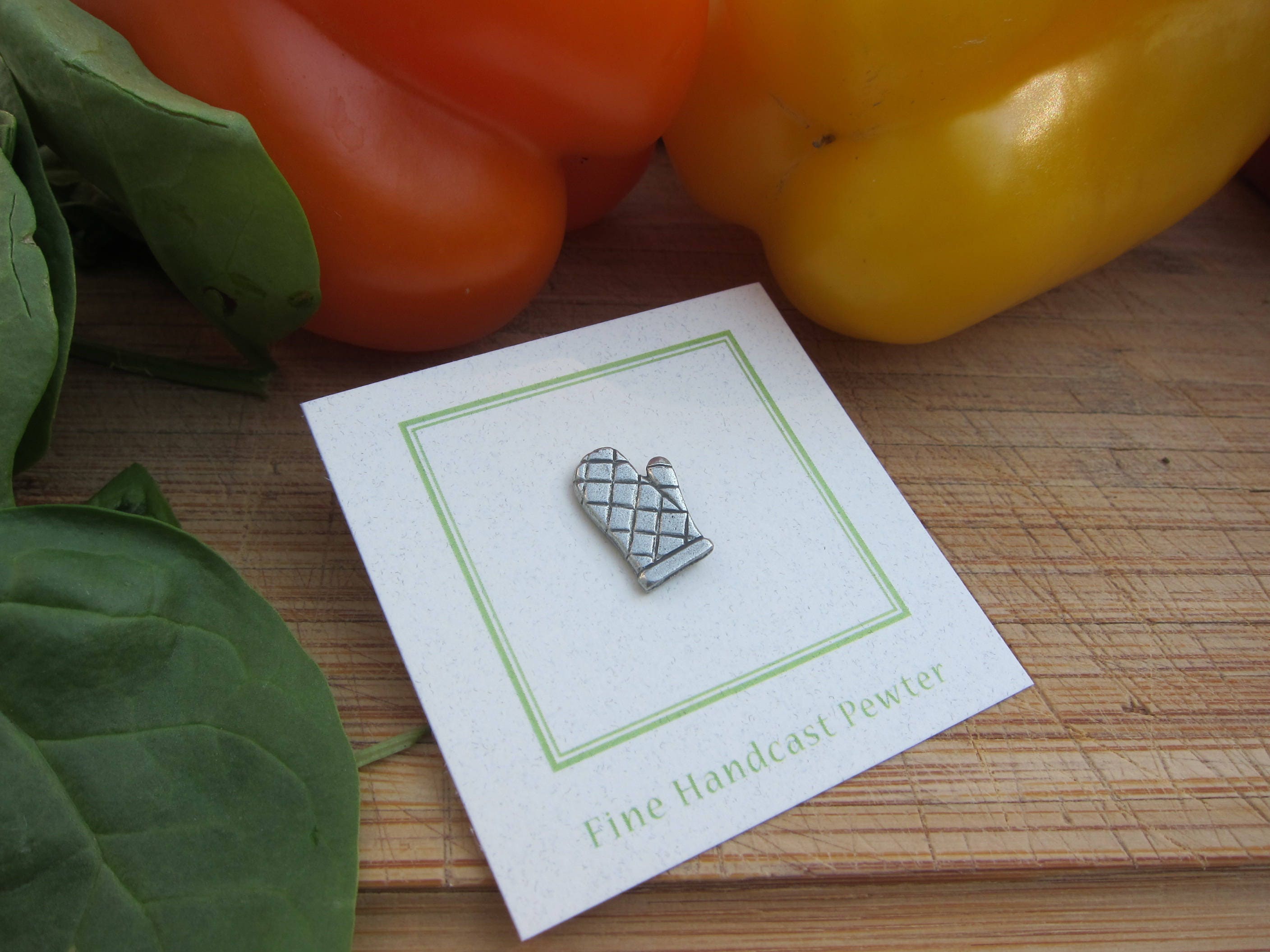 Oven Mitt Lapel Pin CC196 Culinary and Kitchen Pins and - Etsy