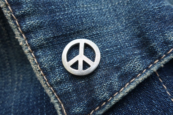 Symbolic pin store