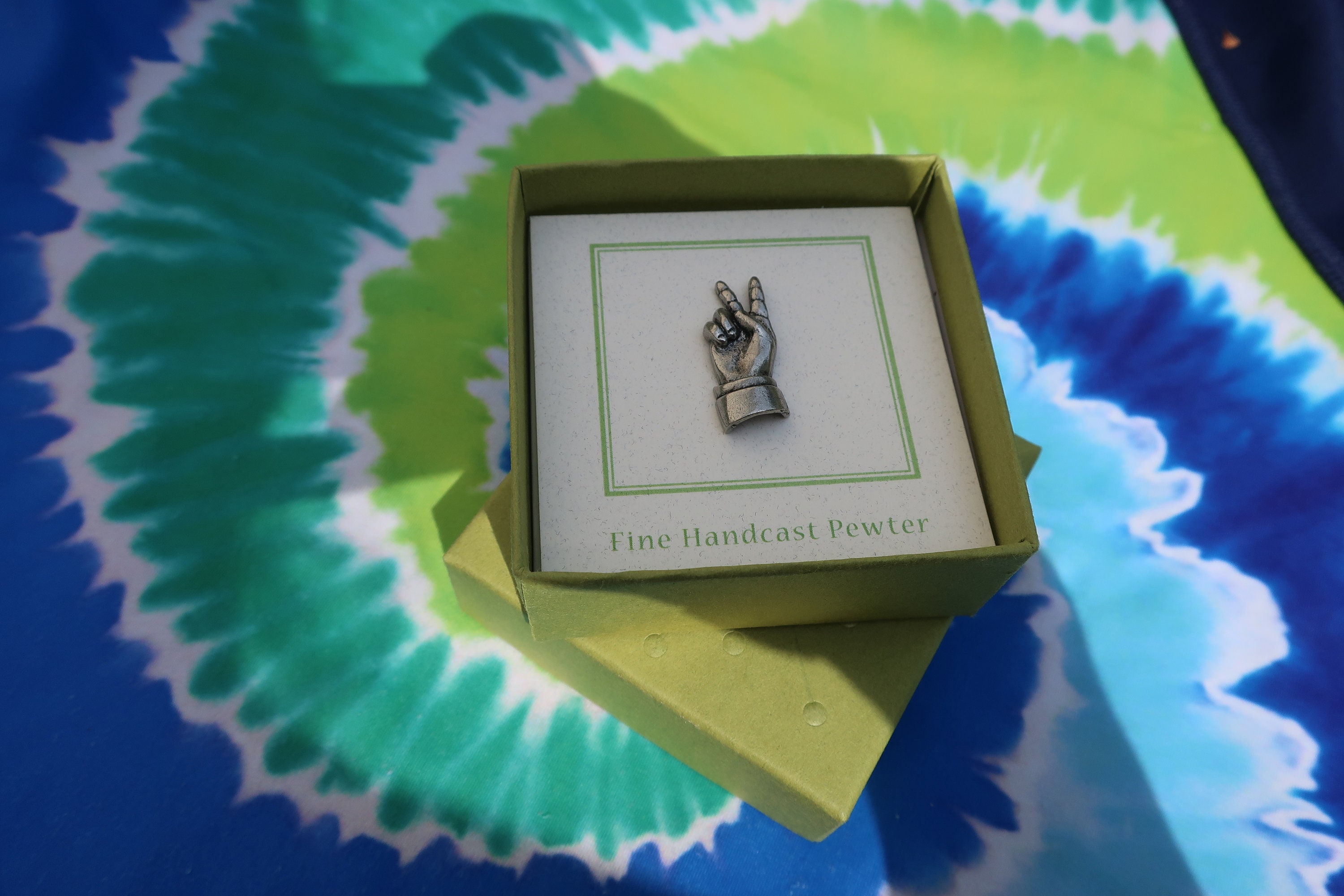 Peace Hand Sign Lapel Pin CC187 Peace Hippie World Peace | Etsy