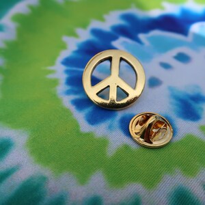 Gold Peace Sign Lapel Pin- CC370G- Peace, Peace Symbol, Love, and ...