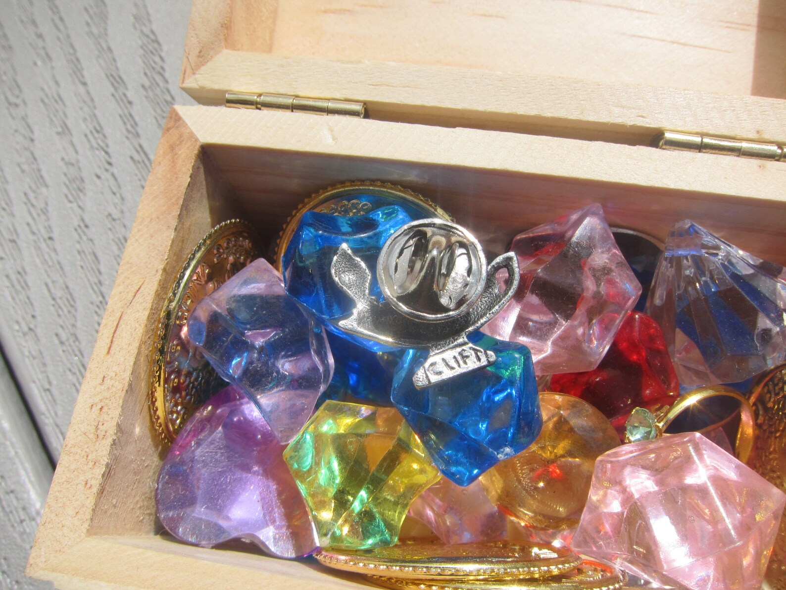 Lamp of Learning Lapel Pin CC507 Oil lamp genie lamps | Etsy