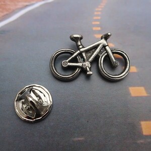 Bicycle Lapel Pin - CC428- Bike, Byclist, Cycle, Pedal Bike, Recreation ...