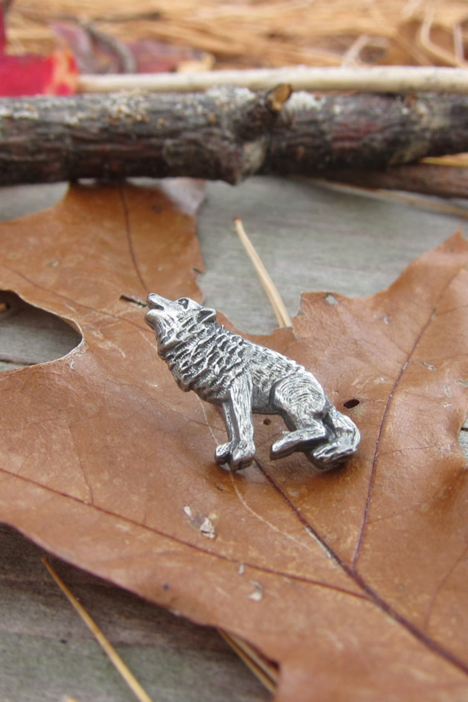 Wolf Lapel Pin CC471 Woodland Animal Wildlife Woods - Etsy