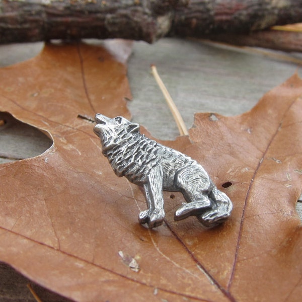 Wolf Pin - Etsy