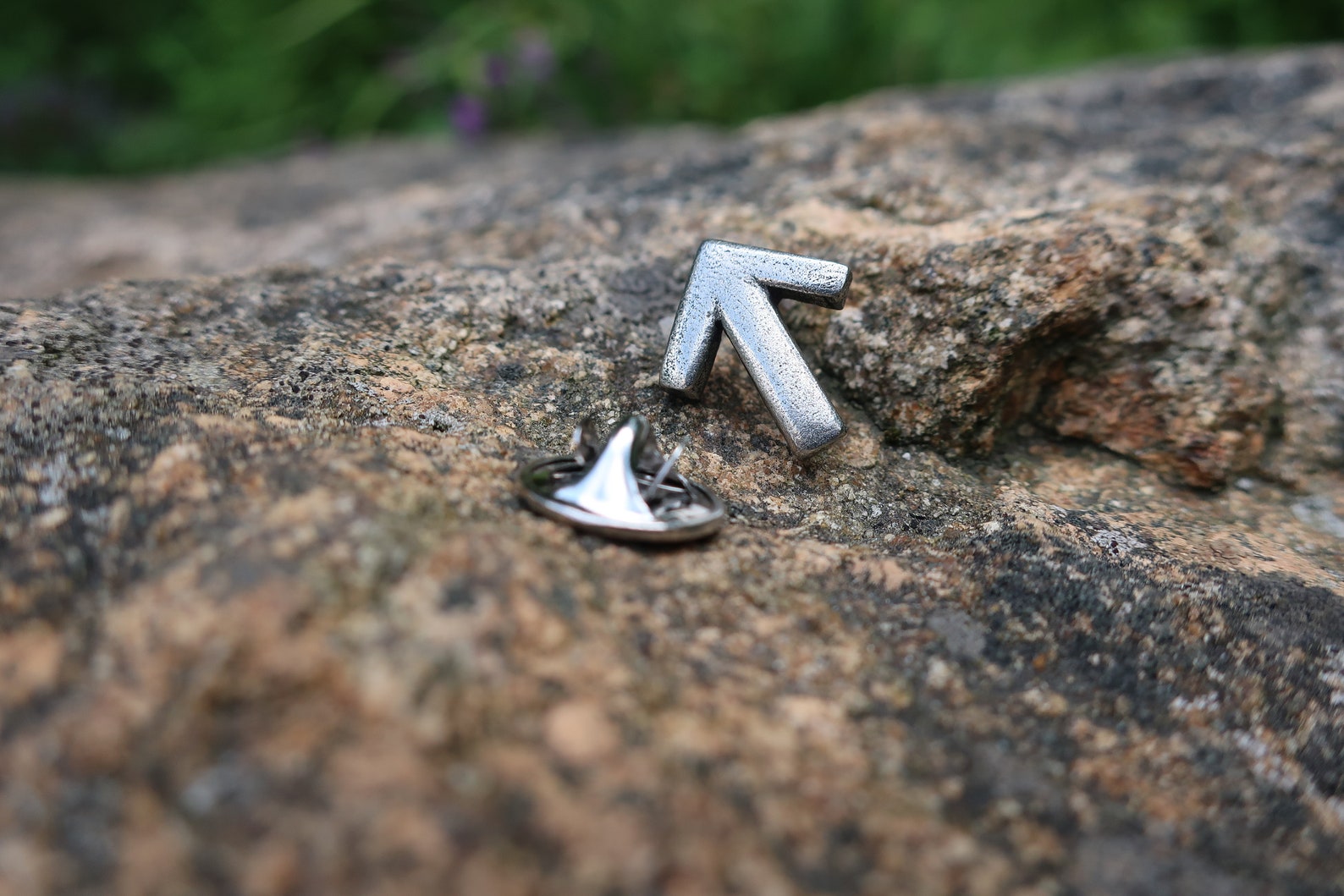 Directional Arrow Lapel Pin- CC611- Up, Directions, Navigation, and ...