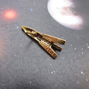 Gold Rocket Lapel Pin- CC212G- Missile, Spacecraft, Aircraft, and ...