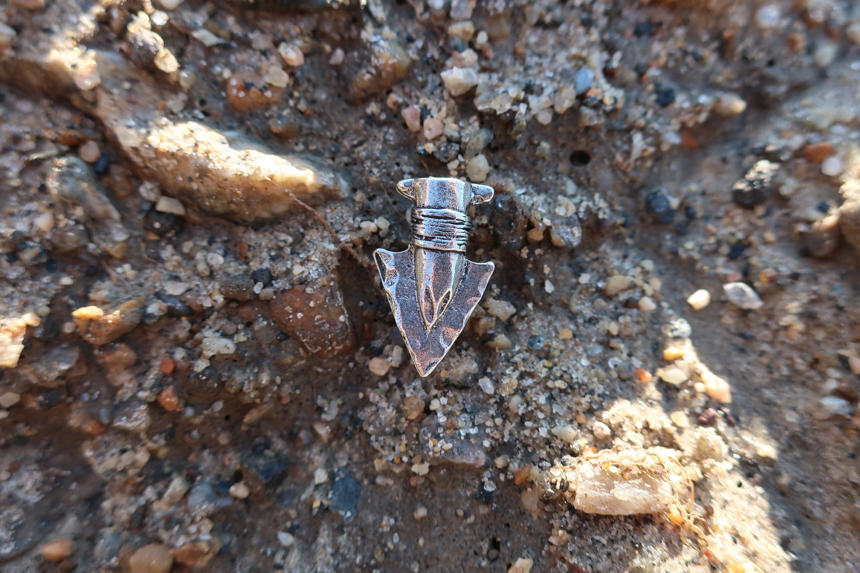 Arrowhead Lapel Pin CC410 Arrows Artifacts Archery Stone - Etsy