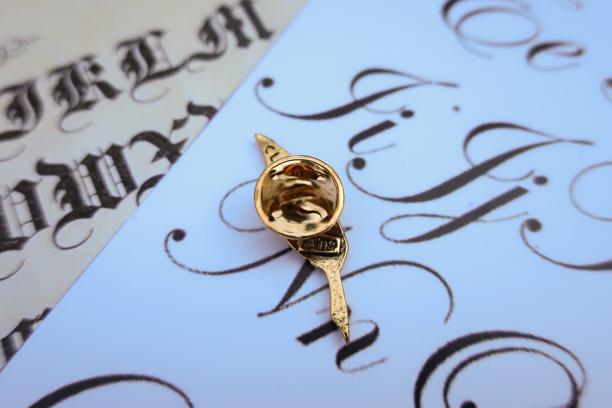 Gold Quill Lapel Pin-cc267g- Writing and Literature Gifts, Literacy ...
