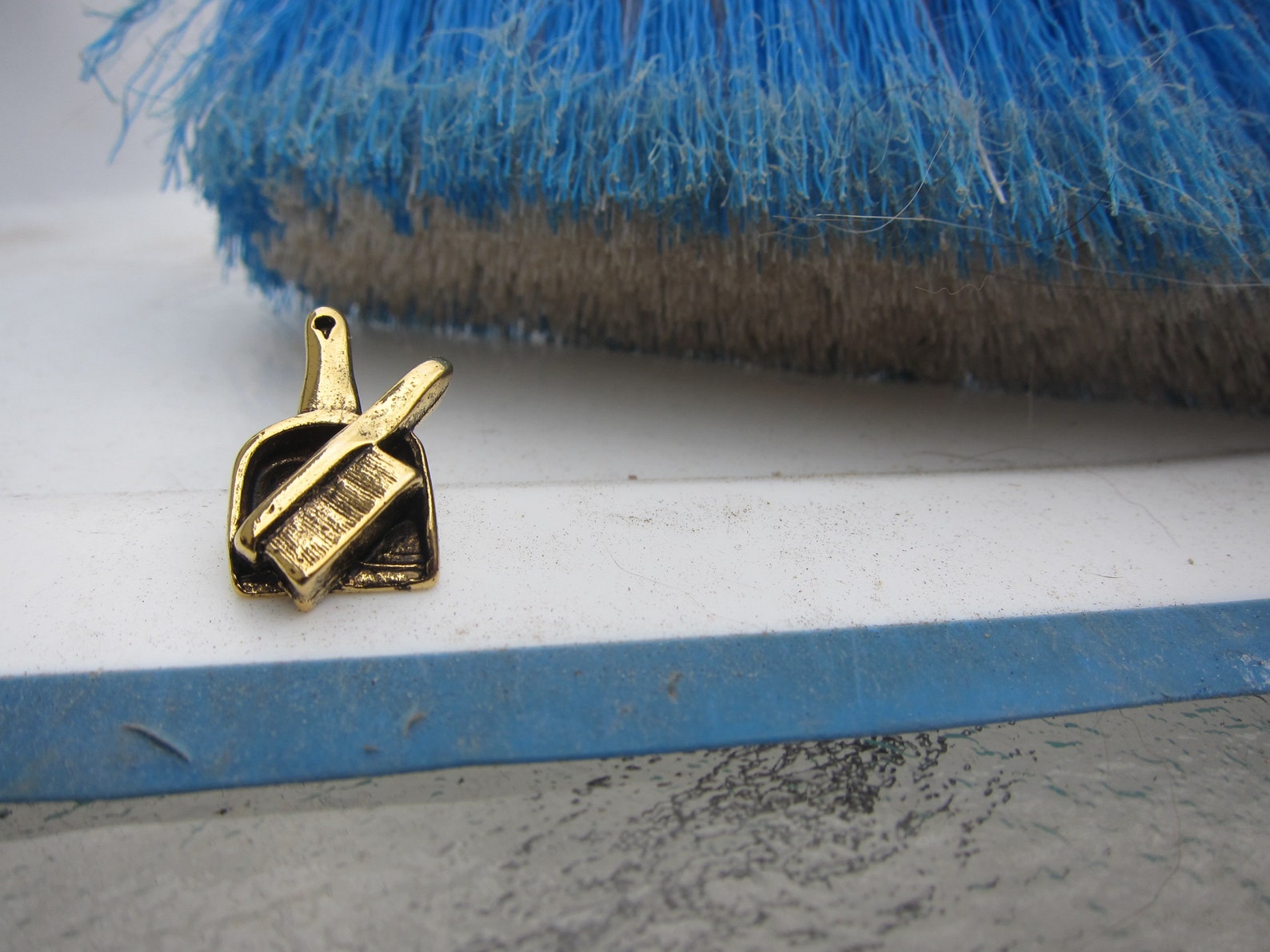 Gold Dust Pan and Brush Lapel Pin- CC331G- Cleaning Services, Maid ...