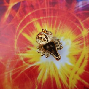 Gold Lightbulb Lapel Pin- CC164G- Light Bulb, Electric, Electricity ...