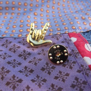 Gold I Love You Lapel Pin- CC623G- I Love You, Love, Sign Language and ...