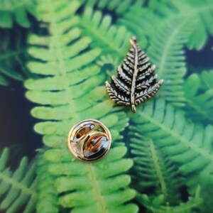 Fern Gold Dipped Pewter Lapel Pin - CC496G- Plant and Garden Gifts ...