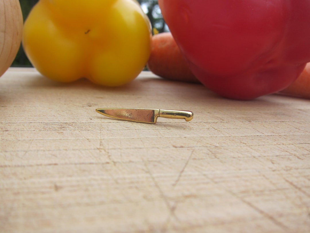 Gold Chef Knife Lapel Pin- CC195G- Kitchen and Culinary Pins and Gifts ...