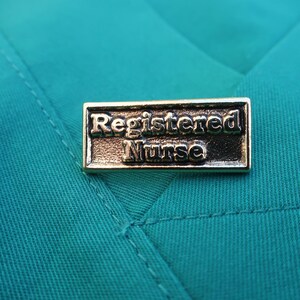 Registered Nurse Gold Lapel Pin- CC663G- Nursing Pins and Gifts- RN ...